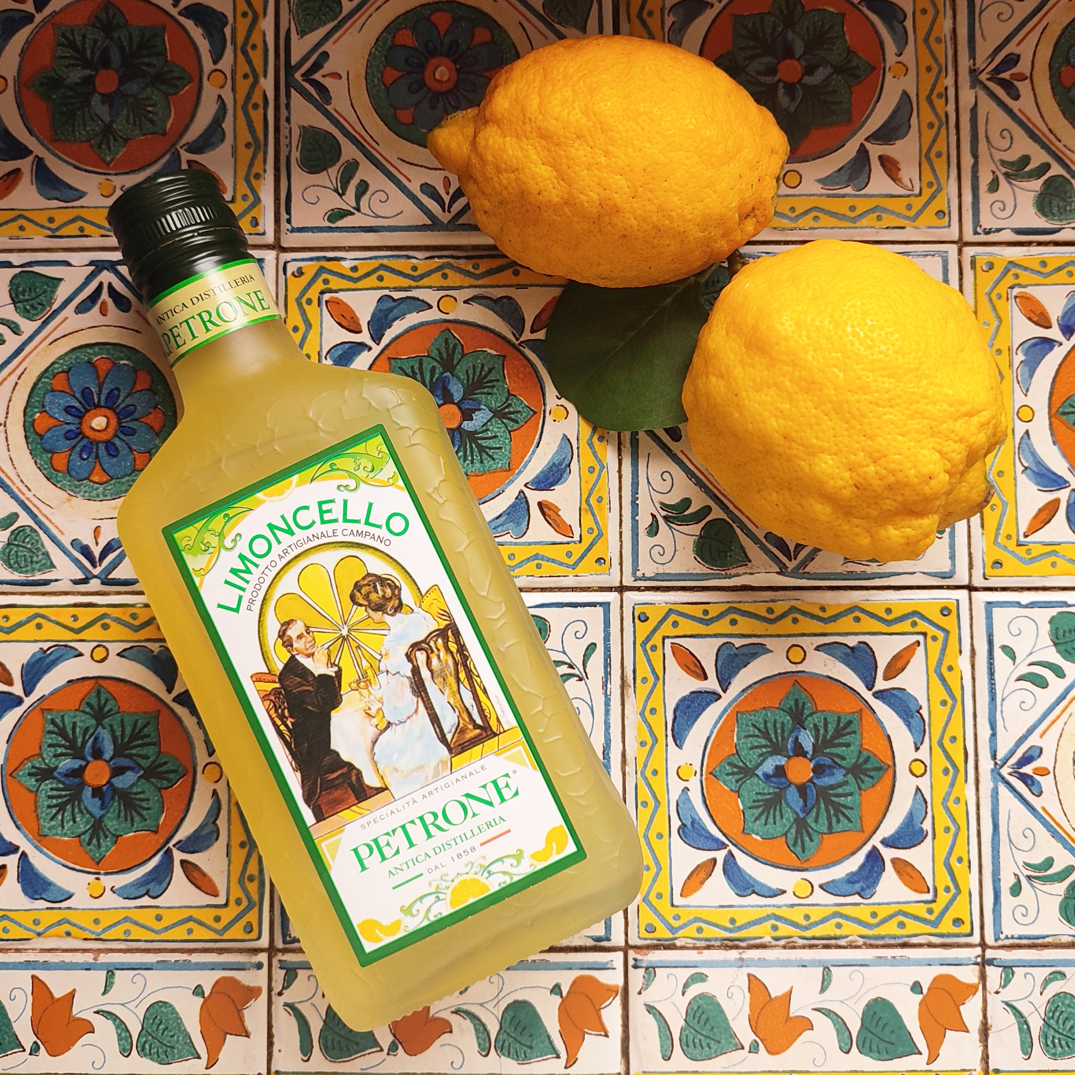 Prodotti | Acquista i liquori dell'Antica Distilleria Petrone